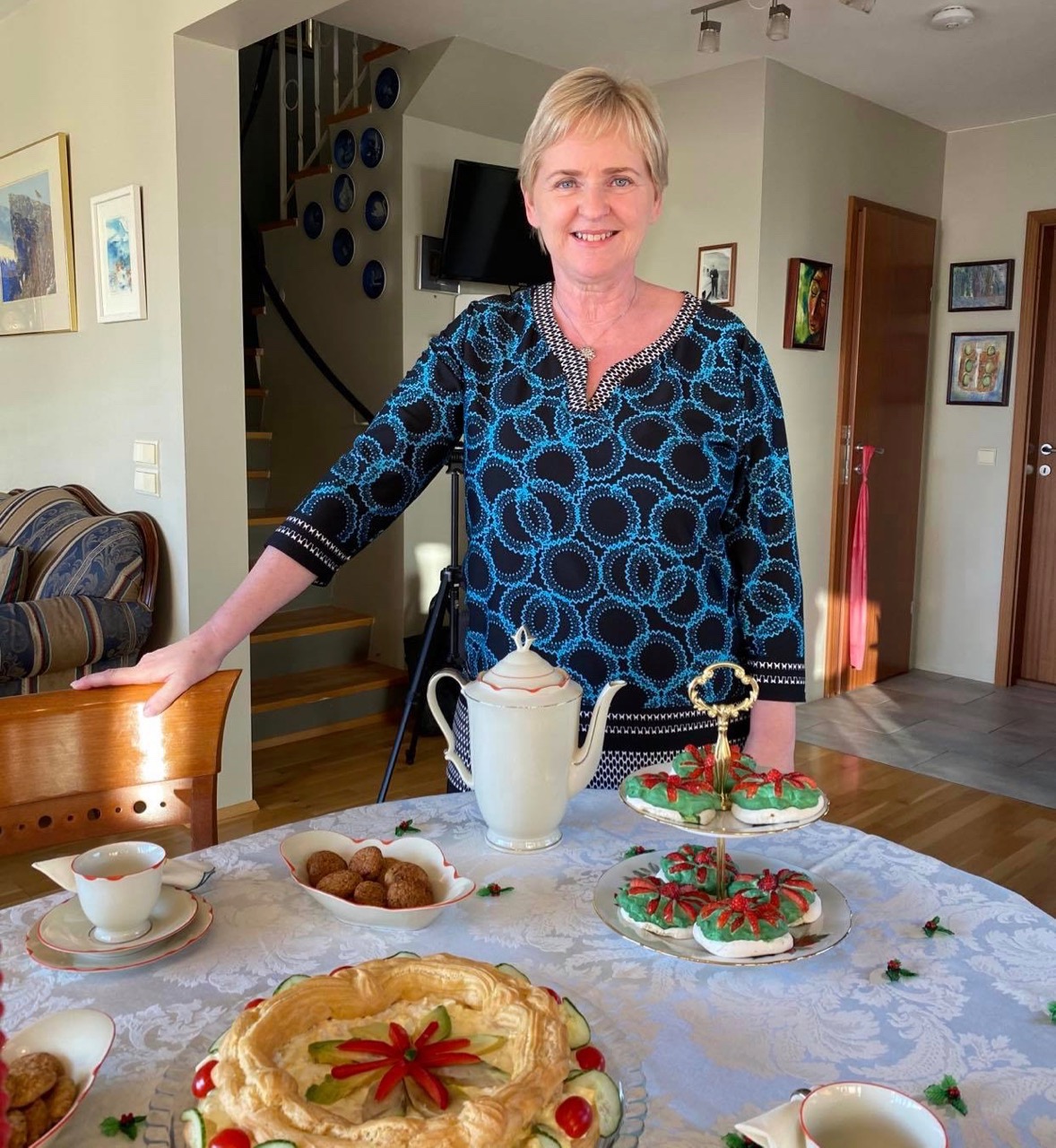 Anna Rósa - hátíðlegt kaffiboð - Albert eldar